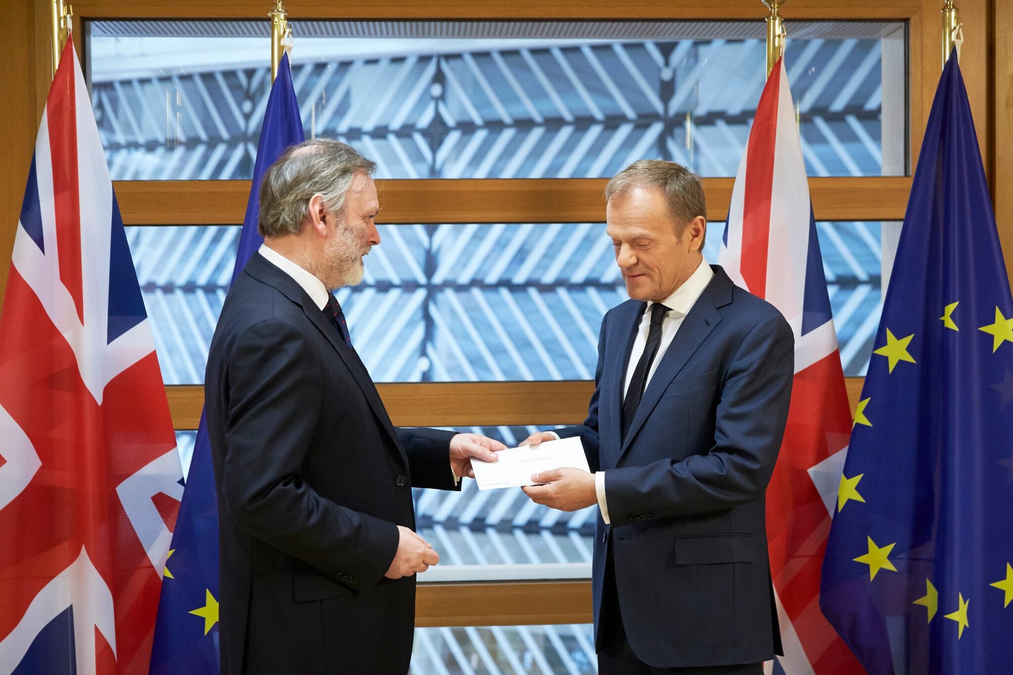 ‘Unhappy’ day as UK delivers Brexit letter – EUobserver