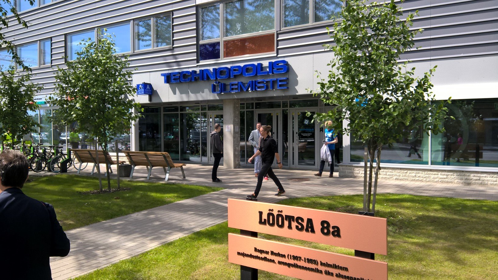 Estonia wants e-residents to pump money into its economy – EUobserver