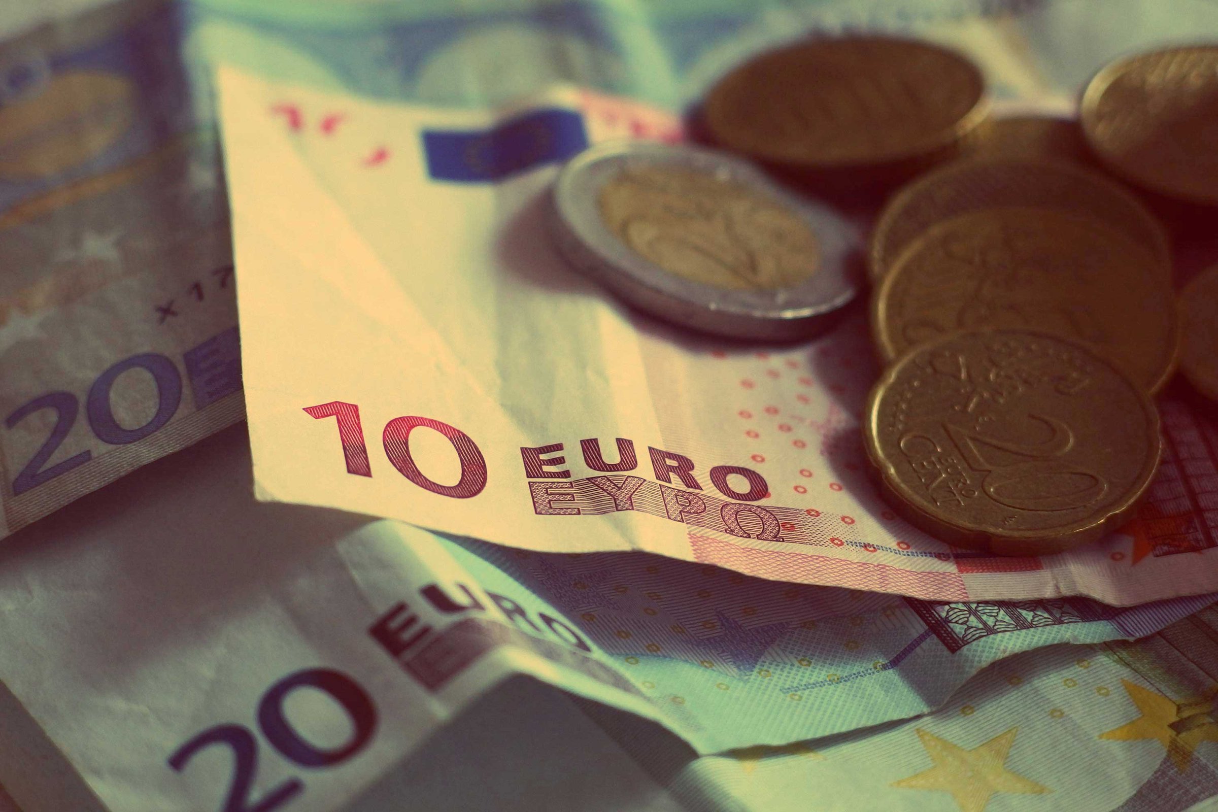 Denmark and Hungary oppose EU rules on minimum wages – EUobserver
