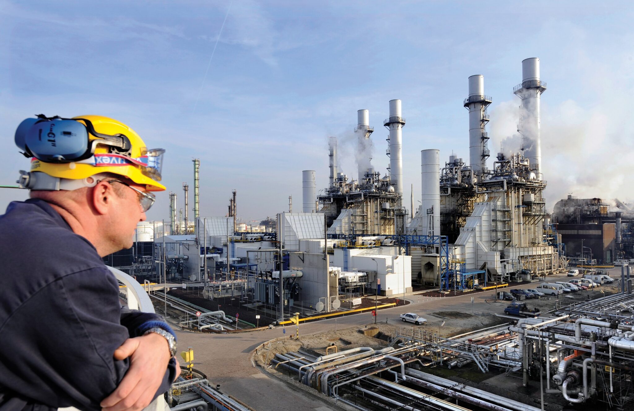 Shell profits surge on Iran war price-shock as windfall tax calls grow ...