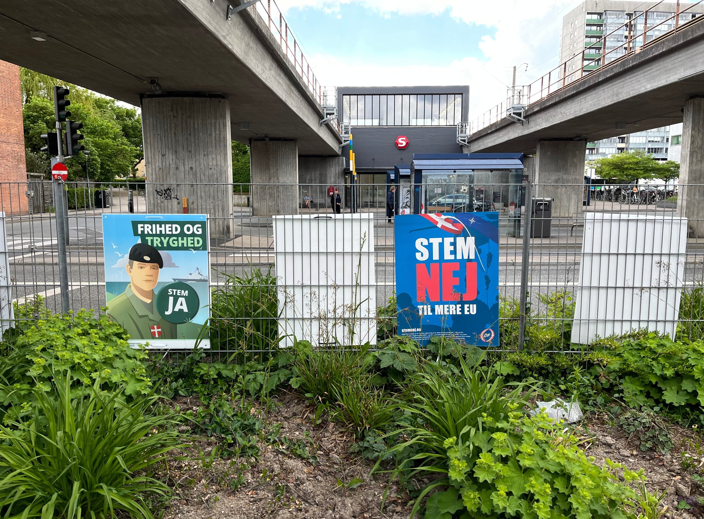 EU flags absent in Danish referendum campaign – EUobserver