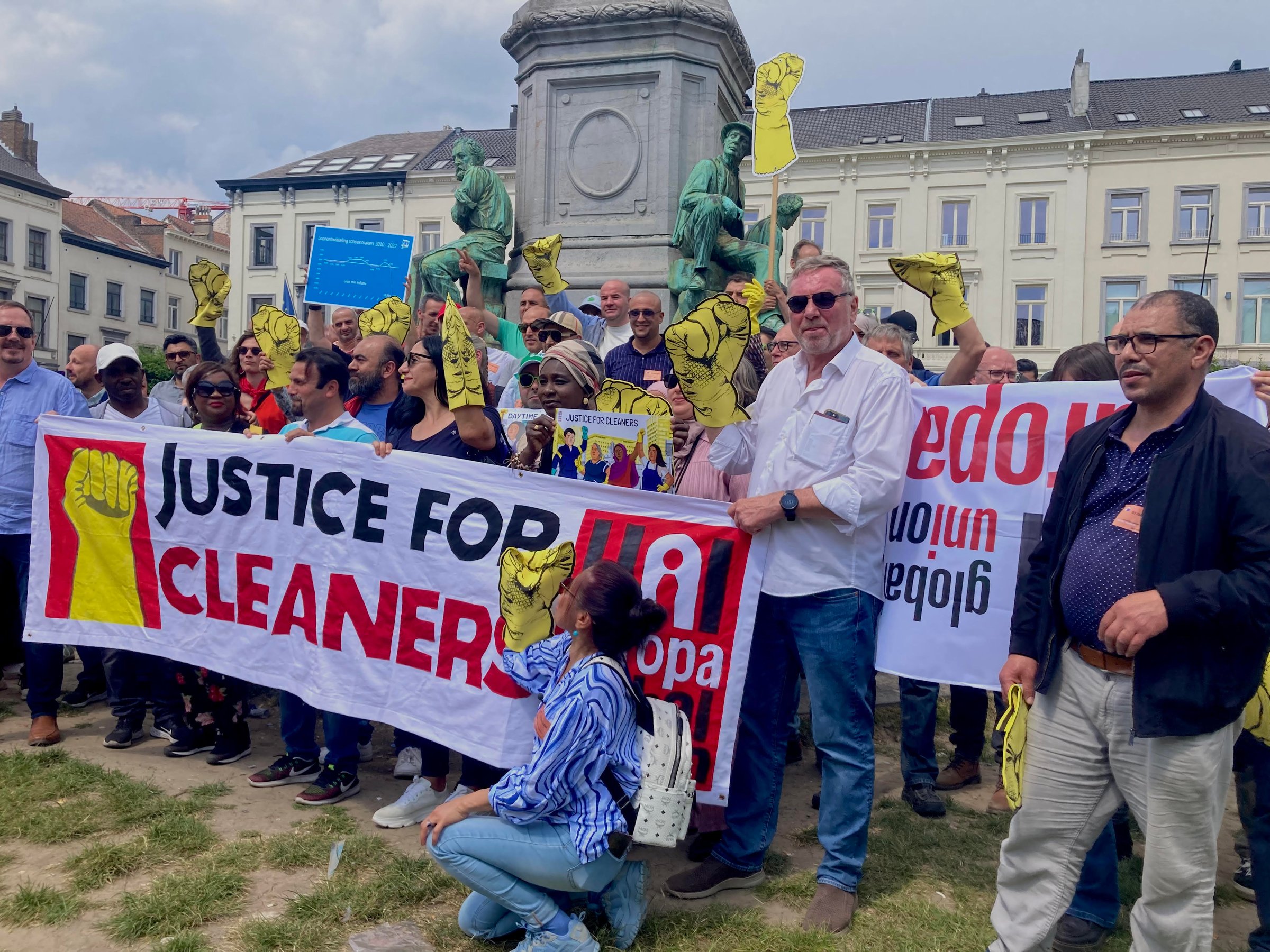 Cleaning workers urge Parliament: ‘Europe should lead by example ...