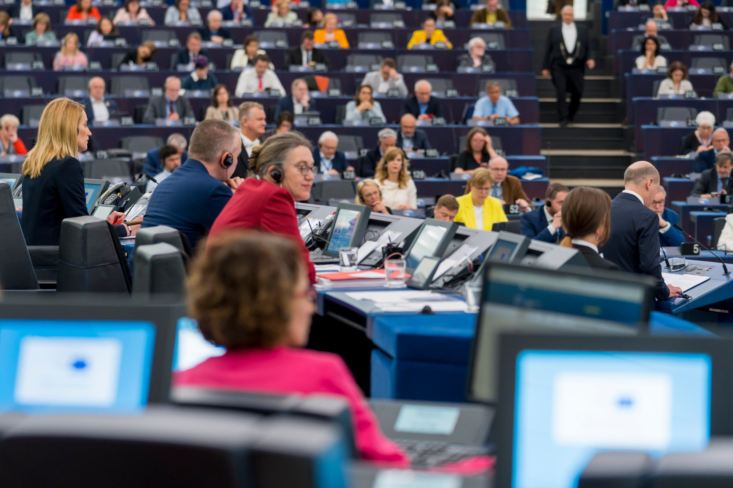 It’s 2023 and still no parental leave for MEPs – EUobserver