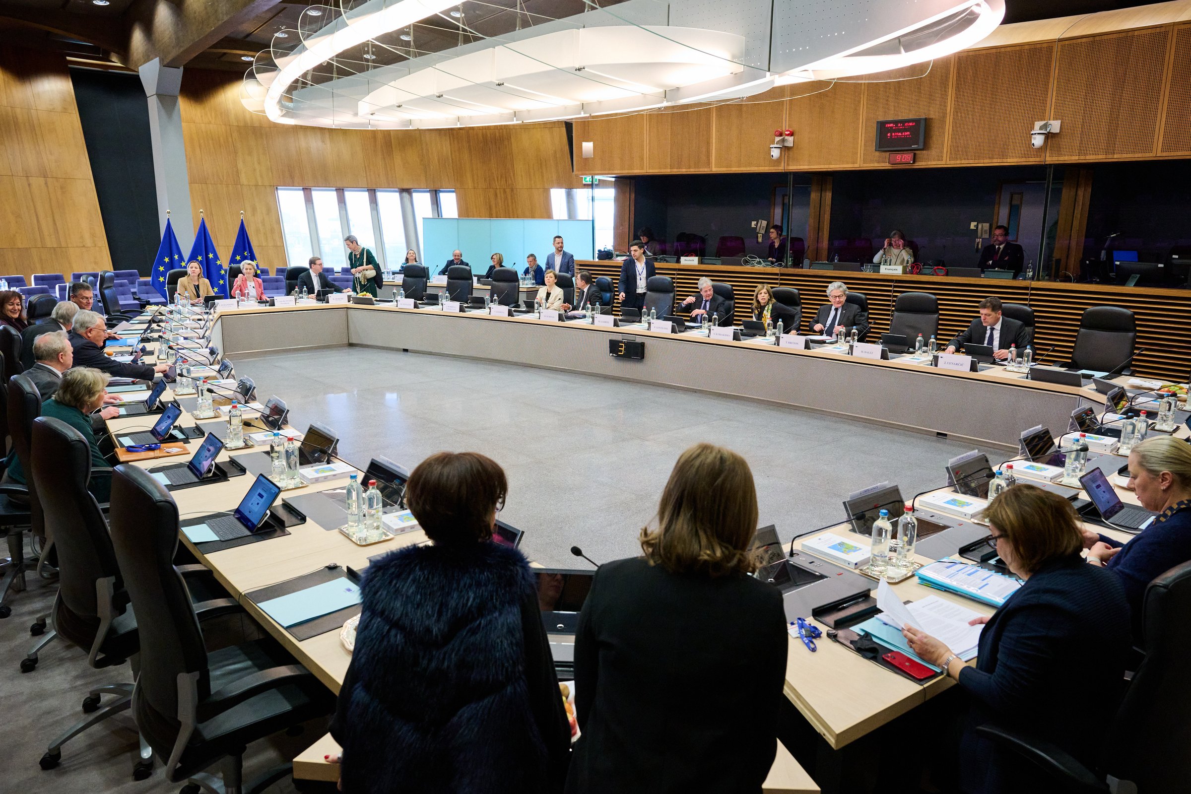 Mapping the new EU Commission: a male-dominated team takes shape ...