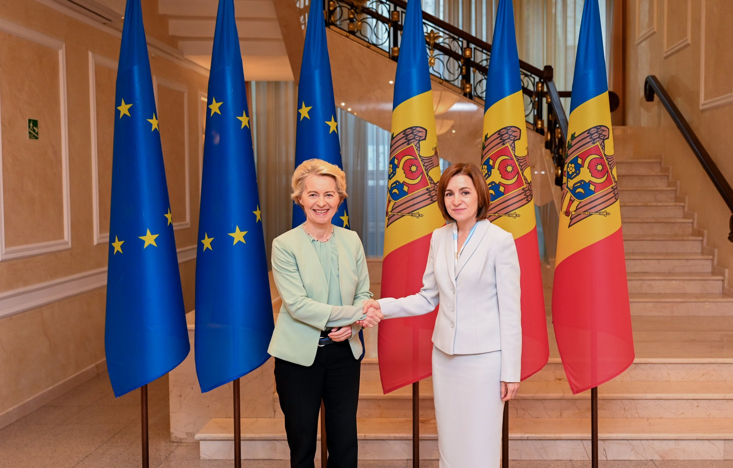 EU celebrates Russia’s failure to steal Moldova election – EUobserver