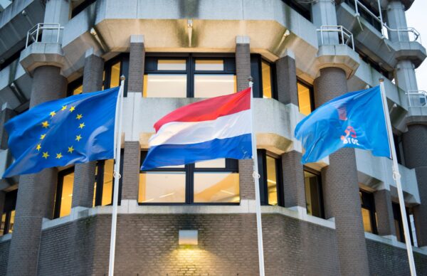 The EU is the elephant in the room in the Dutch snap election campaign ...