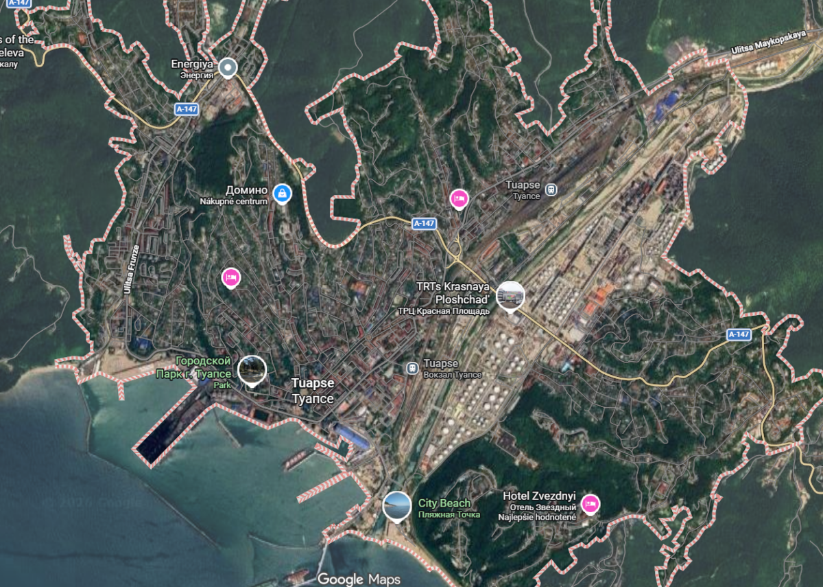 Oil is raining on people in Tuapse. Ukrainians, why are you doing this ...
