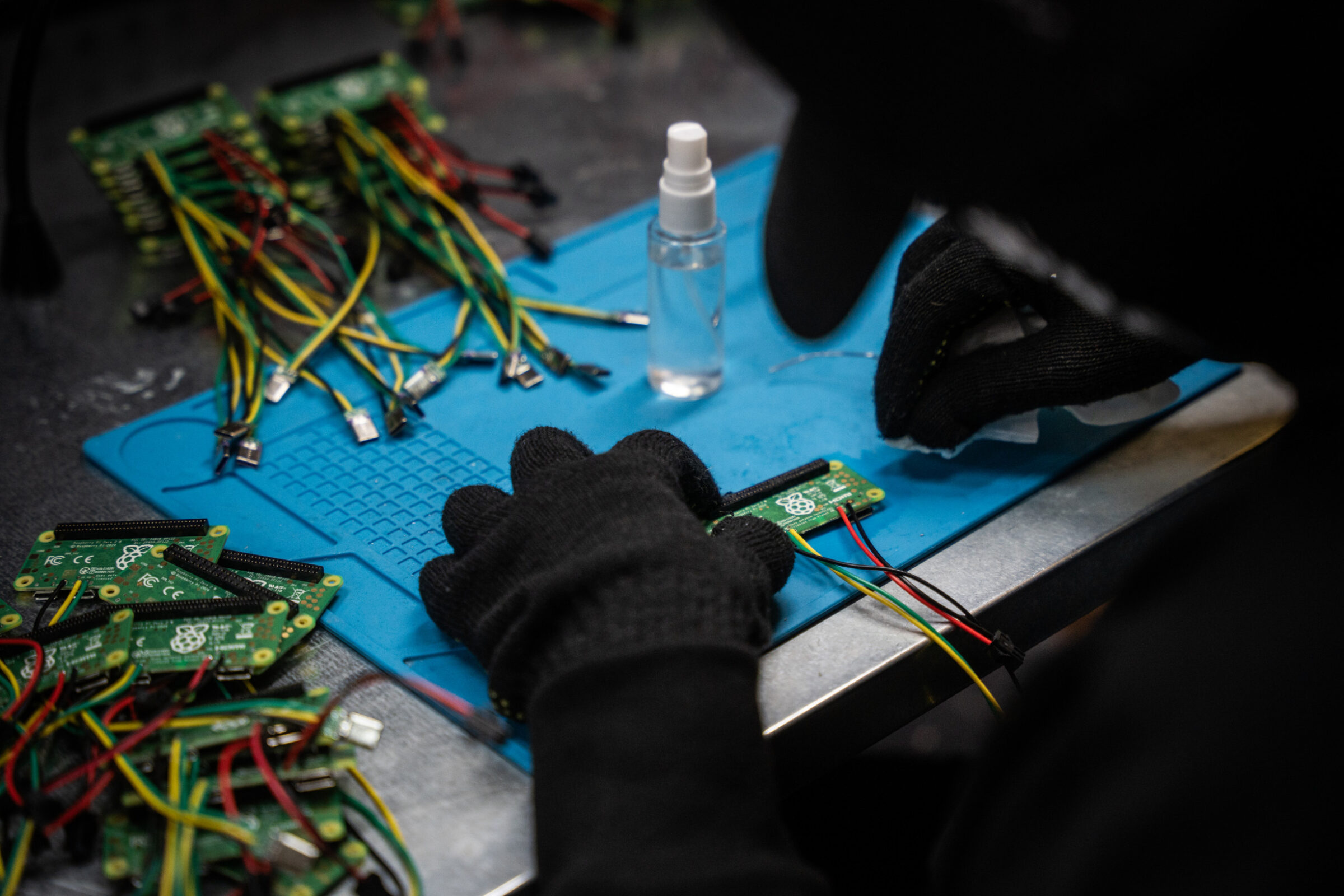 AI helps Ukrainian drones against Russian signal jamming, but fully ...